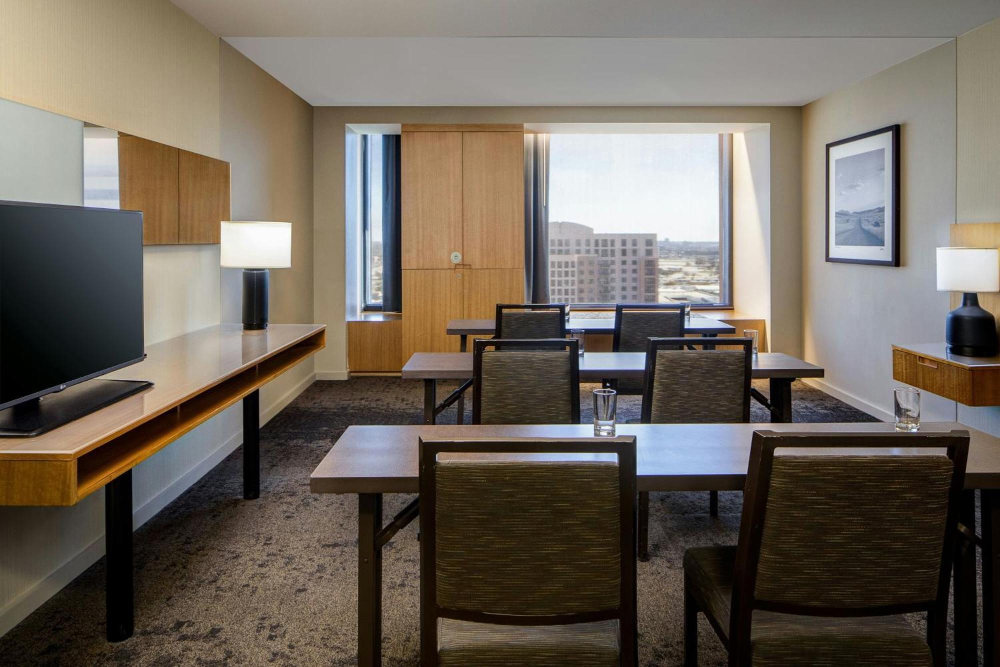 WESTIN GALLERIA DALLAS - LUXURY ACCOMMODATION - GALLERIA